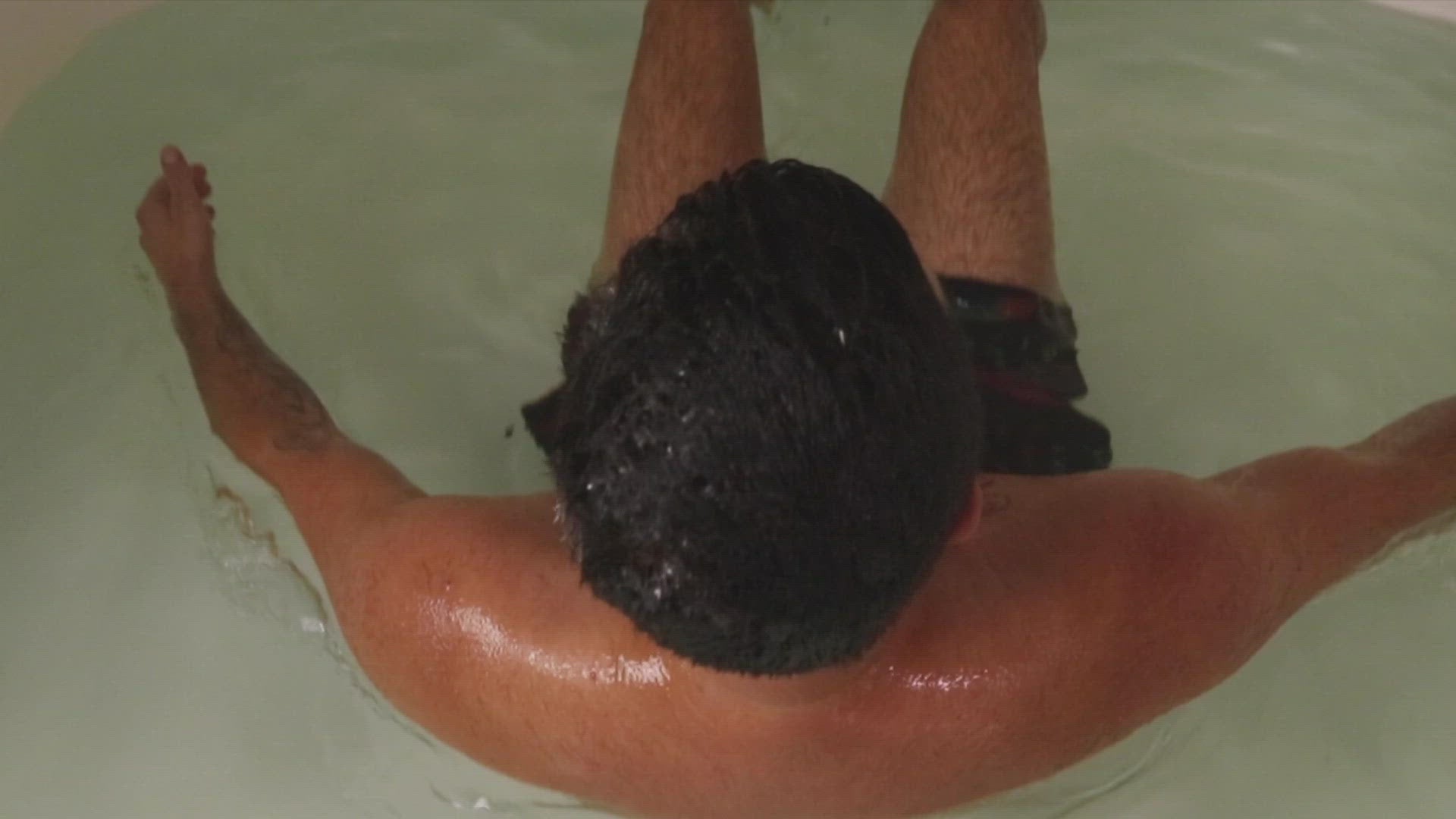 Ari Clip 01 – Art of the Float